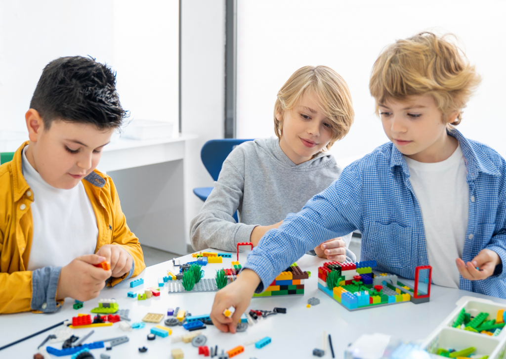 LEGO ŽAIDIMŲ PASAULIS: edukacinė dienos stovykla 5 - 9 metų vaikams